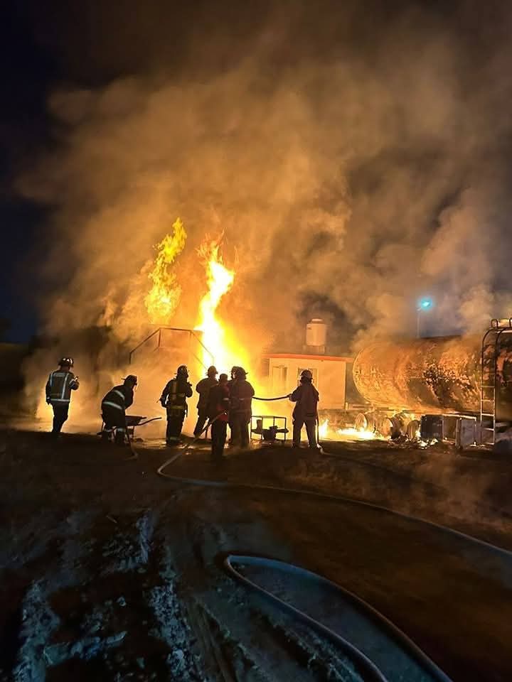 Pánico por explosión de pipa cargada de combustible – LA RED DE ALTAMIRA